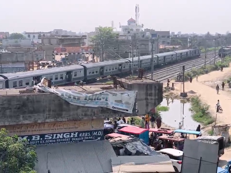 BJP MLA Sunil Kumar Pintoo Slams Minister, DM Over Bridge Delay