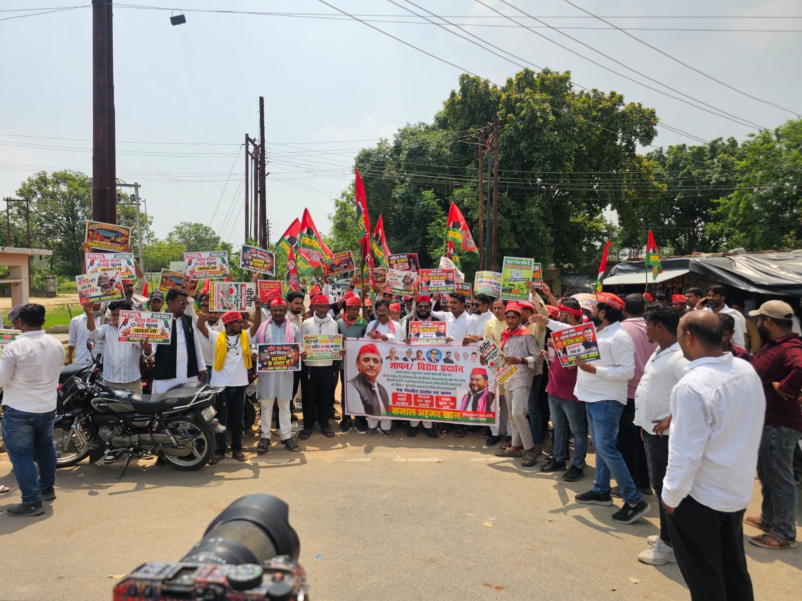 Bansi: Governor Receives 15-Point Memo, Demands Resolution