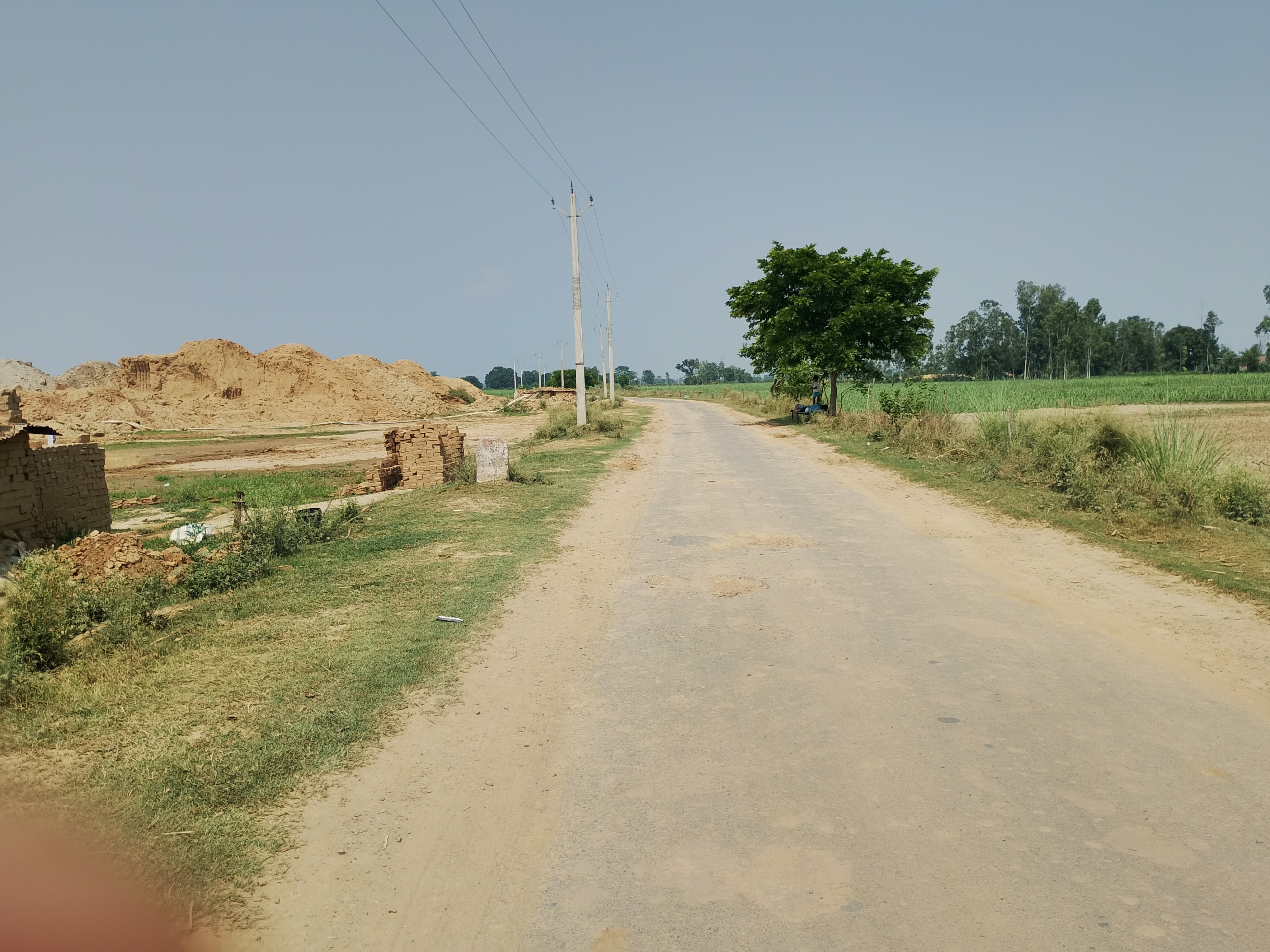 Lakhimpur Kheri Road Repair Demand | Pakariya Village Potholes
