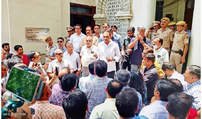 Doctors enraged over vandalism at a private hospital and assault on the ...
