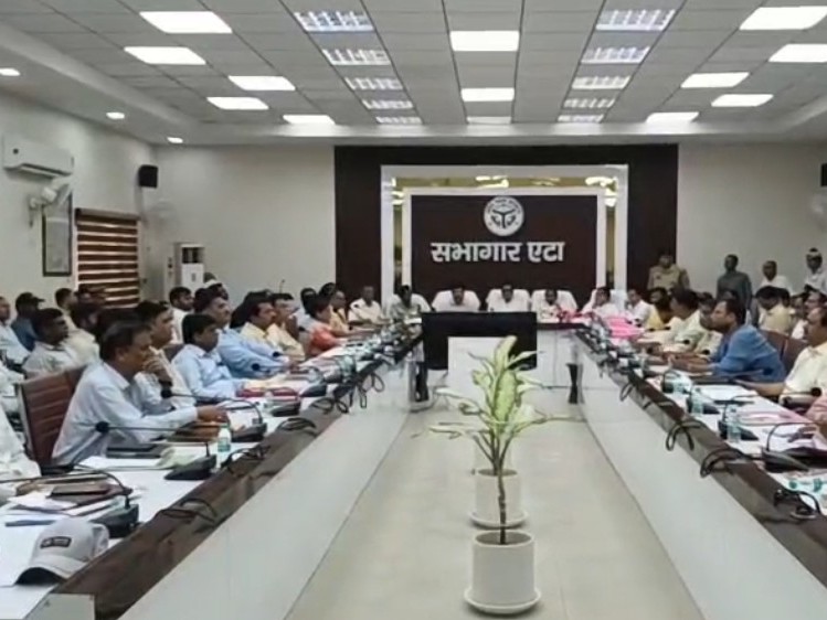 Eta Minister: Paper Leavers More Vidwan | Minister Kailash Rajput Statement