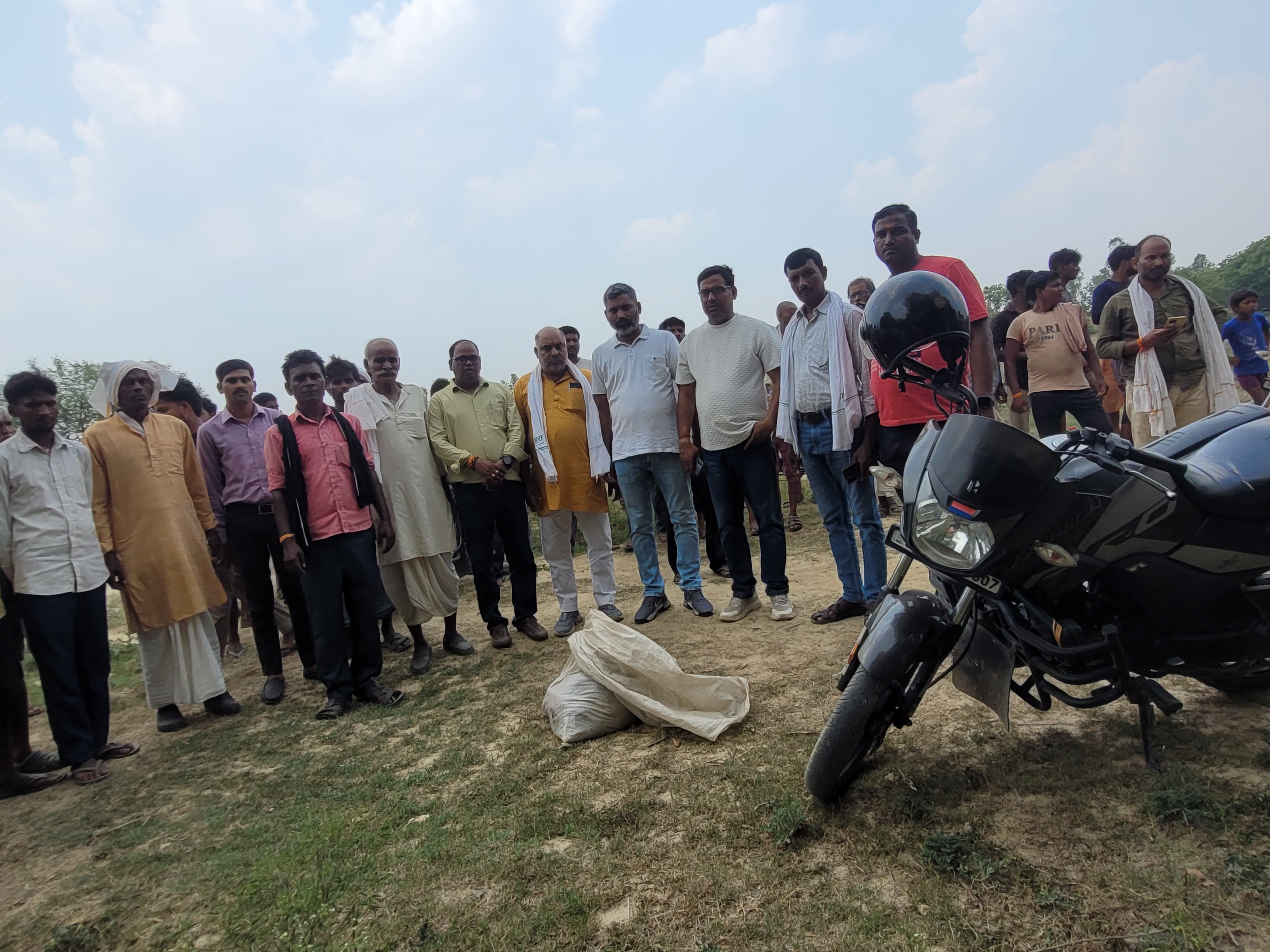 Bahraich Cow Theft | Moharba Village Anger, Police Probe