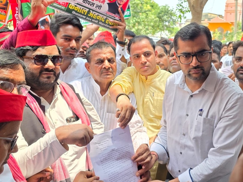 Bansi: Governor Receives 15-Point Memo, Demands Resolution