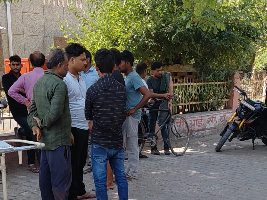 Farrukhabad Woman Death | Fall From Roof Of Kiraya Makaan