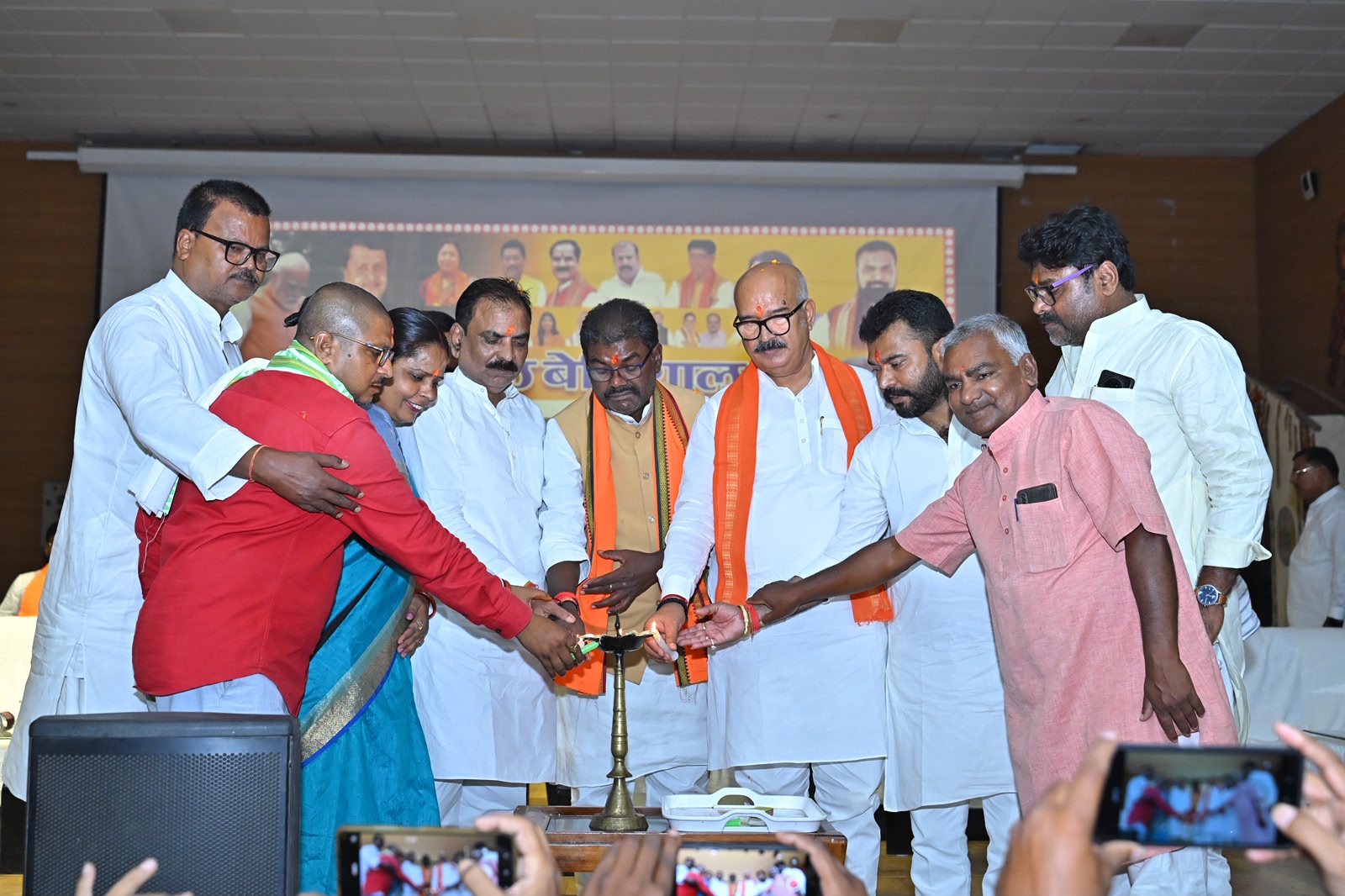 Forest and Environment Minister called for making the Ek Ped Maa Ke ...