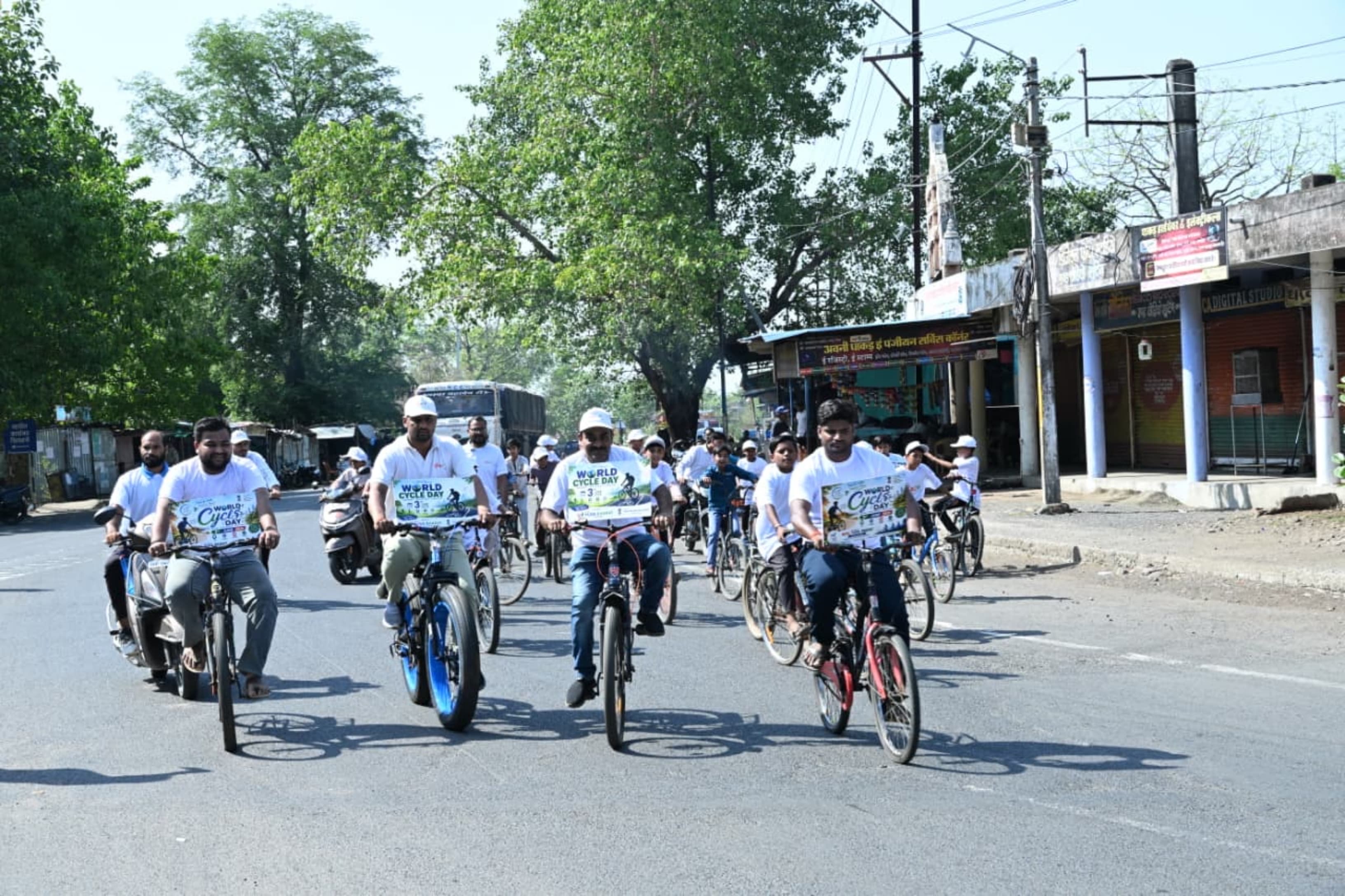 Cyclothon organised on World Bicycle Day, youth took a pledge for fitness