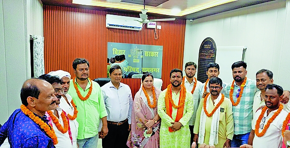 Newly elected members of the Empowered Standing Committee honored