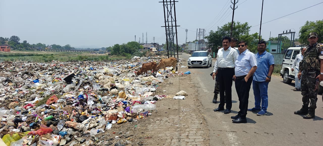 The Deputy Commissioner said sternly that throwing garbage in the Danro ...