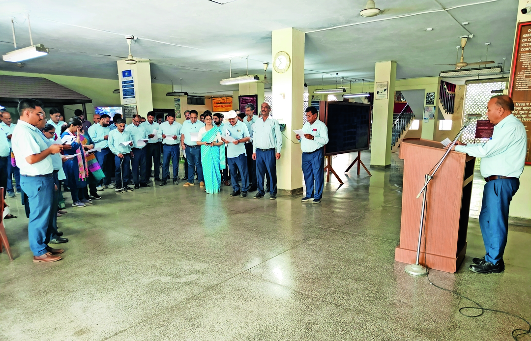 Employees took the pledge for a TB-free India, 50 underwent health ...