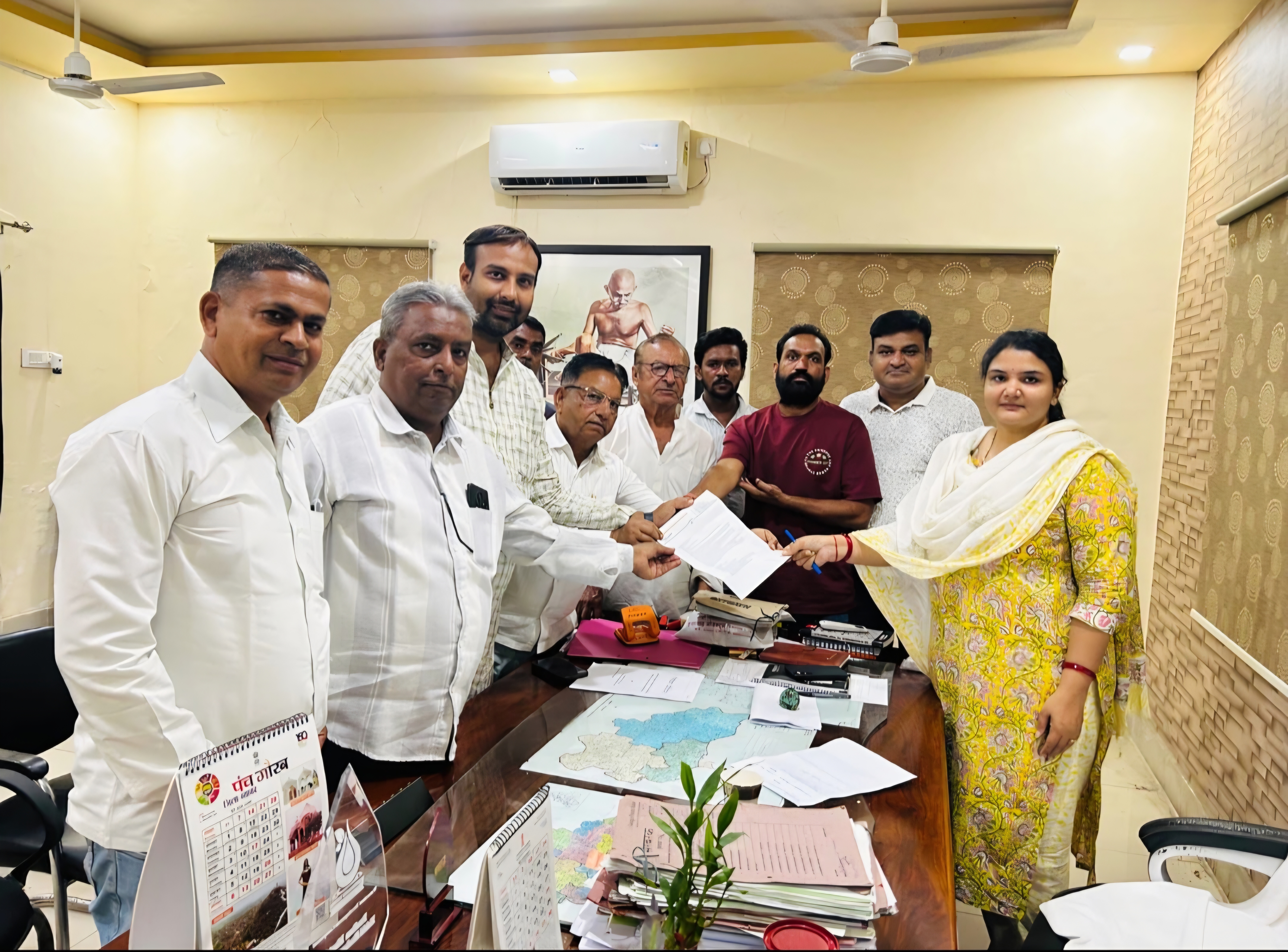 Congress warns against providing water to thirsty Bijaynagar... if ...