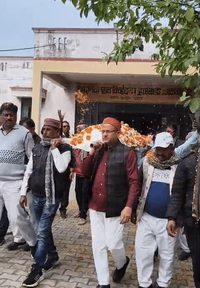Kanpurs Dhani Ram Cremates 16500 Unclaimed Bodies; Vows Body Donation