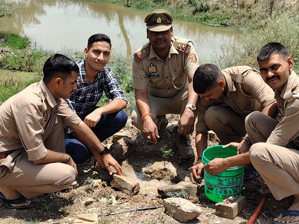 Ghatampur MLA Saroj Kuril Plants 200 Saplings | World Environment Day