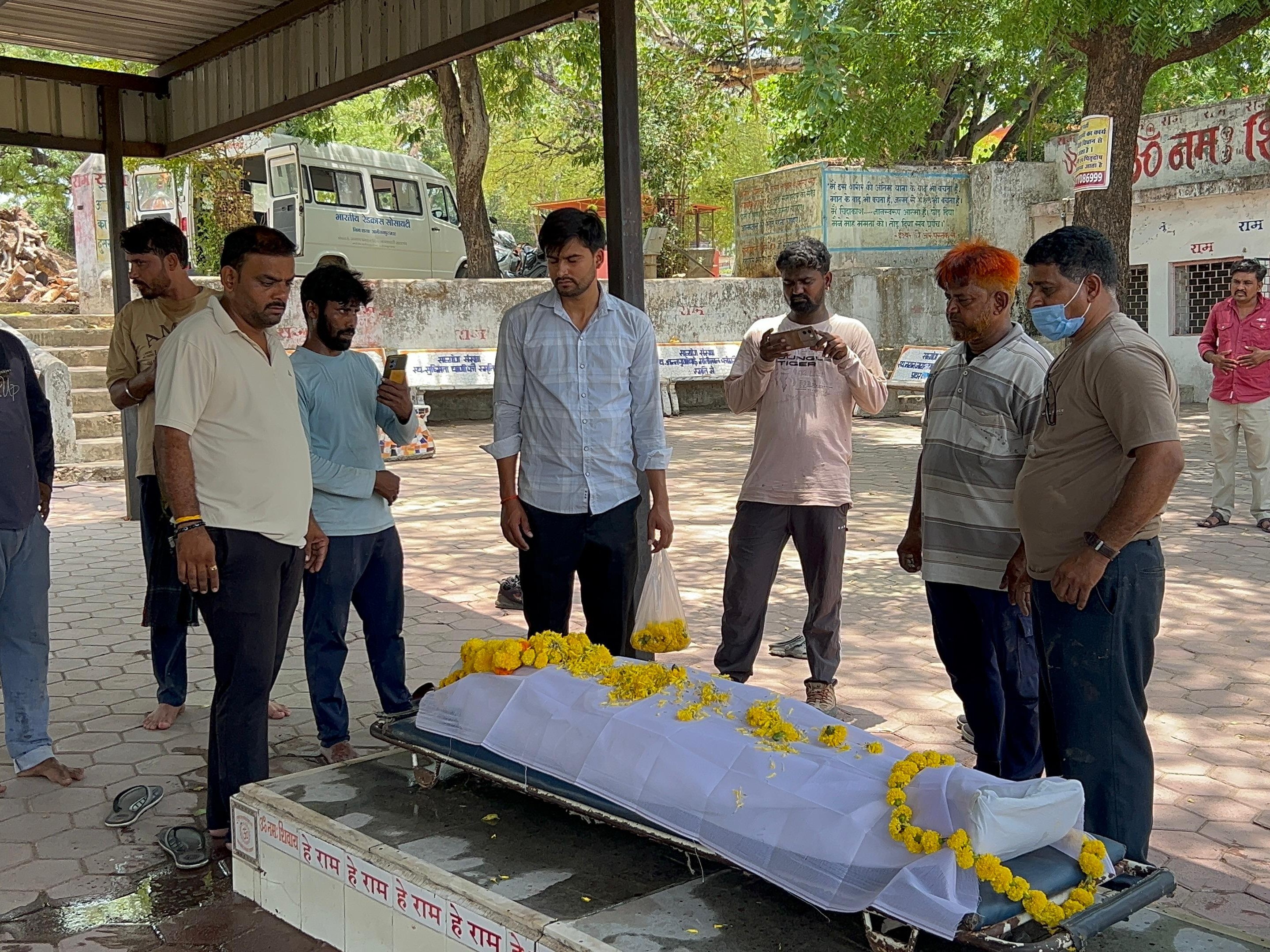 Alirajpur: Muslim Friend Cremates Hindu Friend After Road Accident