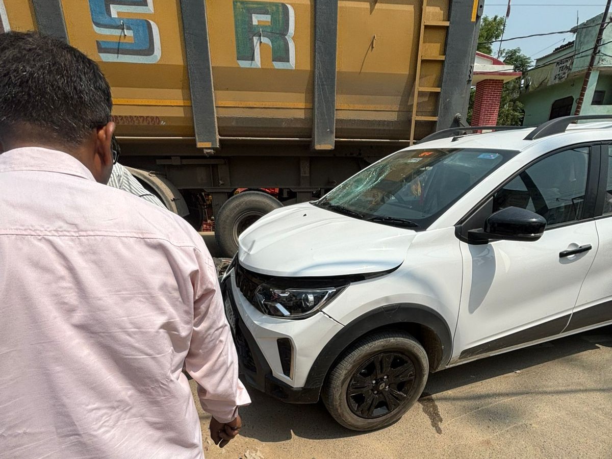 UP Bike Accident | Saket Nagar Chauraha Damper Collision
