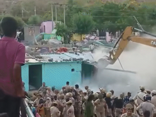 Jammu Bulldozer Action; Bandi Sidhra Demolition Protest Victims ...