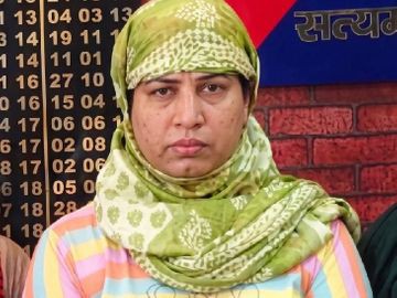 Bareilly Fake IAS Vipra Sharma Job Scam | Fake Appointment Letters