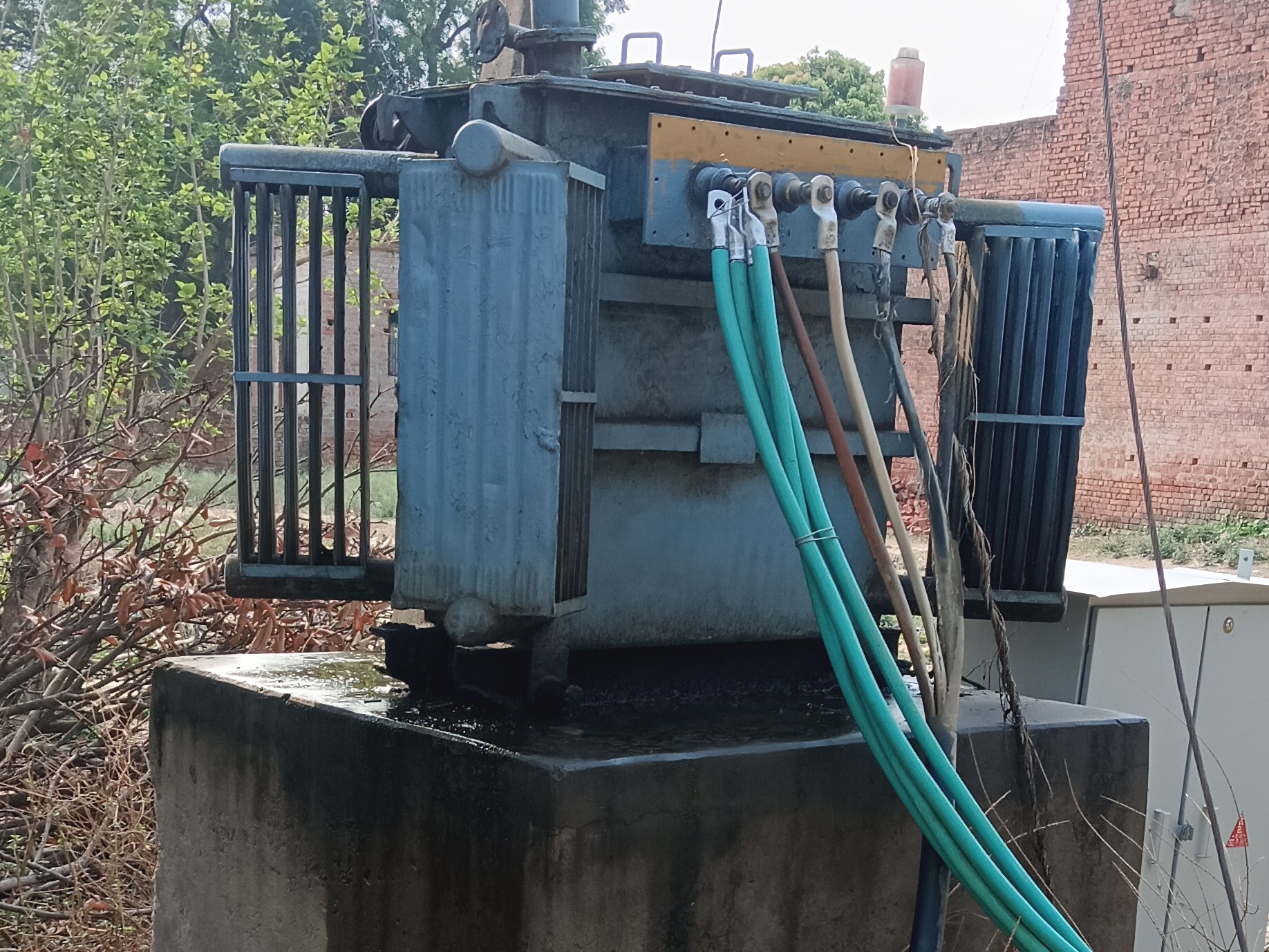 Rasulpur Transformer Oil Leak | Fire Risk; Villagers Complain