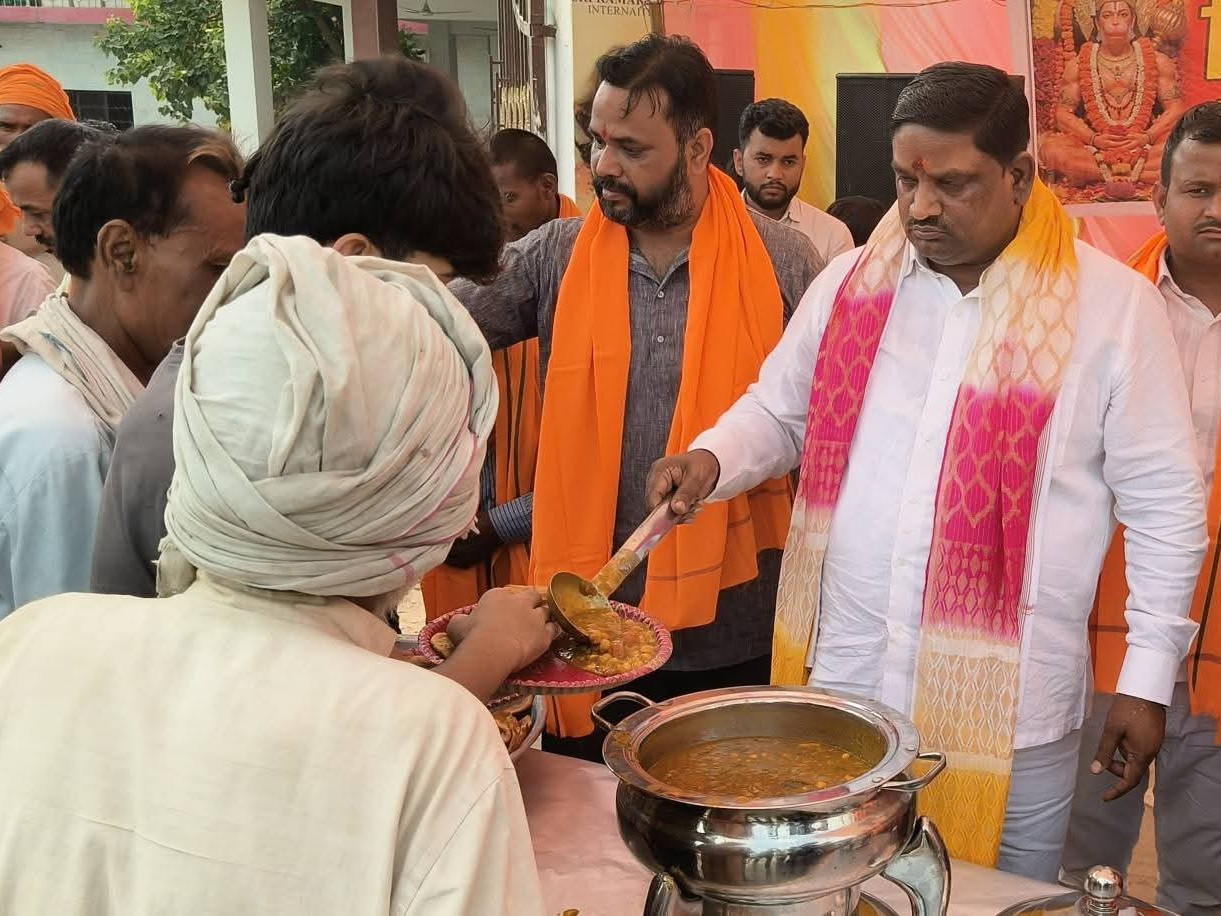 Balrampur Jyeshth Malmas Prasad Vitran | MLA Paltoo Ram