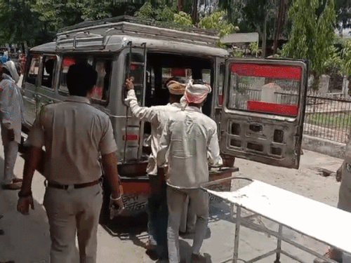 Pratapgarh Borwell Accident | Machine Operator Death, Workers Burn