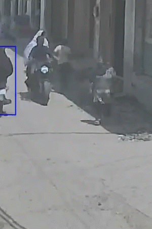 Aligarh Woman Shot | Old Rivalry Bullet Riders Flee
