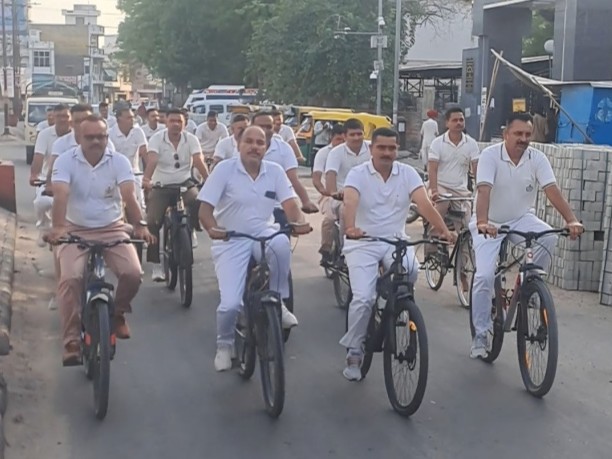 Pali Police Cycling Rally Promotes Health & Environment