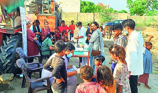 Health check-up of labourers and children, ill effects of tobacco explained