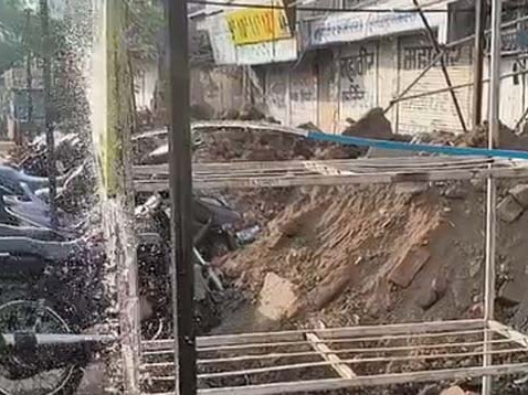 Balaghat Water Crisis: Pipeline Burst During Nala Construction