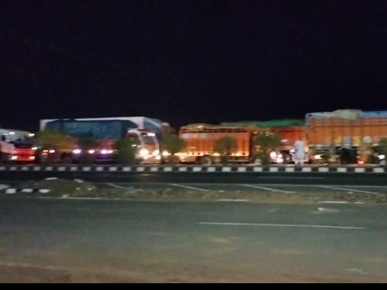 Futi Hotel Chauraha Traffic Jam | High Mast Wire Fall AB Road Blocked