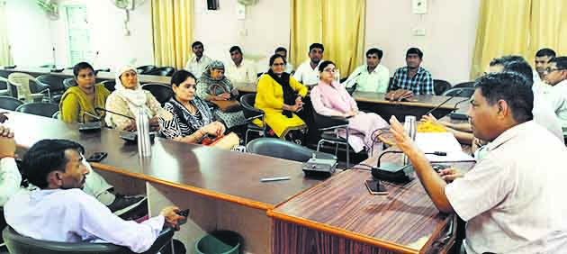 Workers' meeting discusses agitation