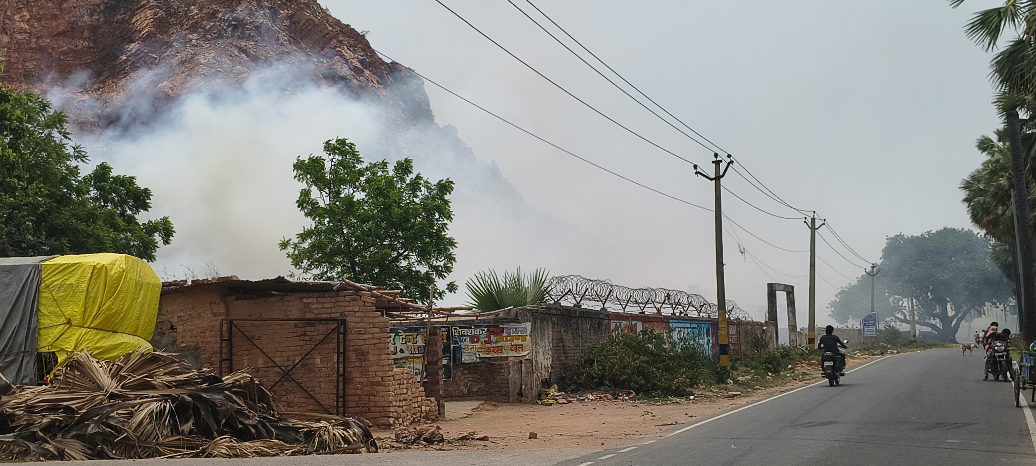 Smoke coming out of the dumping yard is making people sick