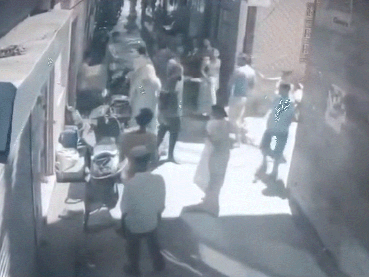 Gwalior Stone Pelting | Neighbors Dispute CCTV Investigation
