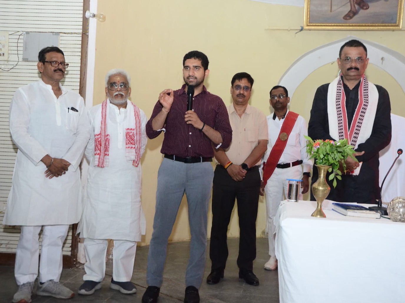 Varanasi Nagar Nigam Launches AI Chatbot | Tax Discount