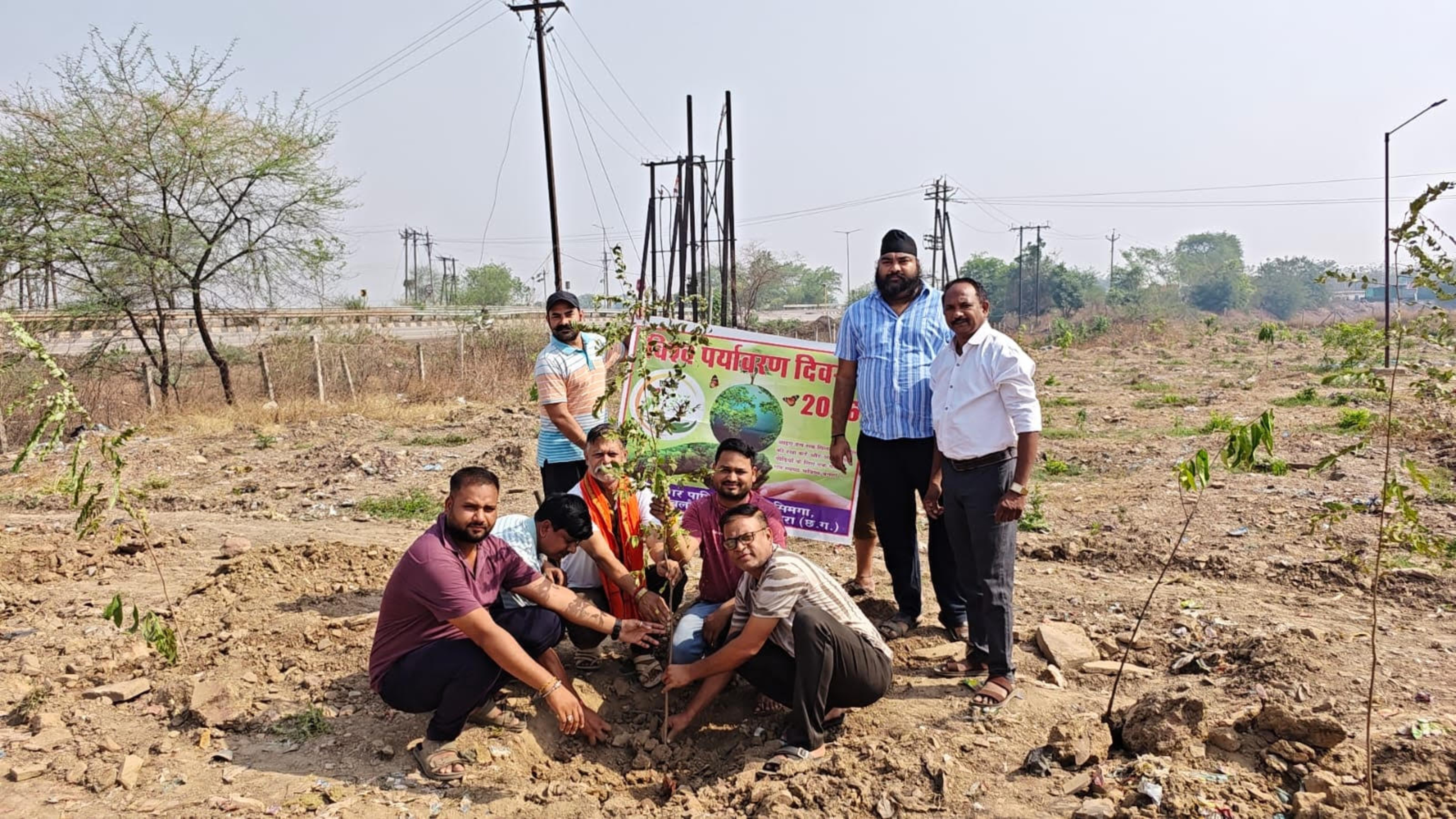 Municipal representatives planted trees under the campaign 'One Tree in ...