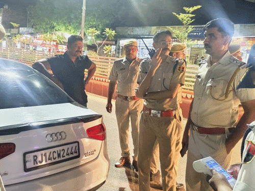 Lalsot Traffic Rules Violation | 10 Vehicles Seized Over Illegal Gas ...