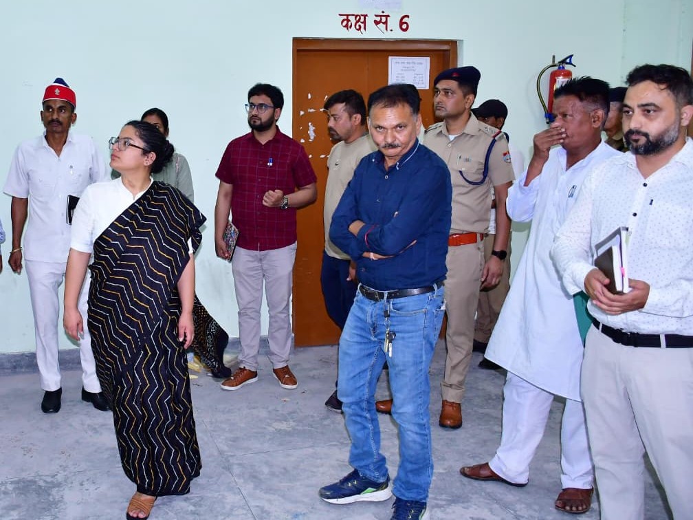 Bageshwar EVM Warehouse Inspection | DM Apoorva Pandey; Secure Double Lock