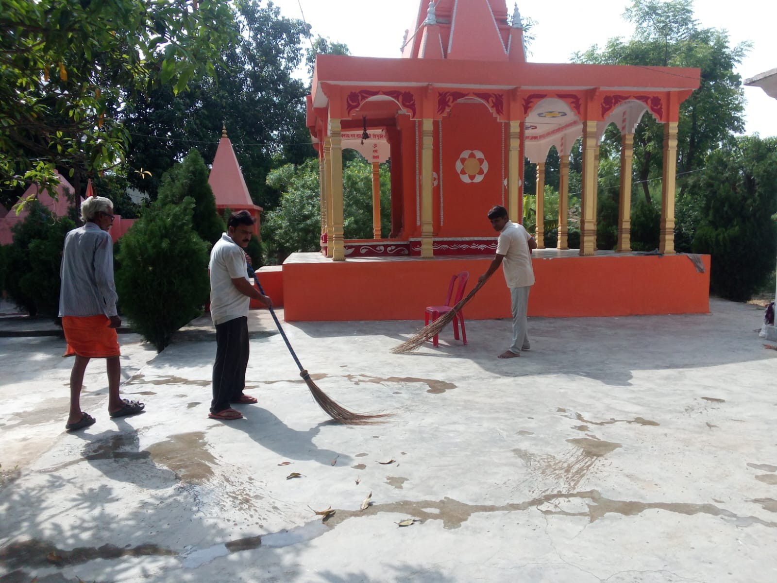 Gomti River Temple Swachhta Abhiyan | Babhanganwa Shiv Mandir BJP