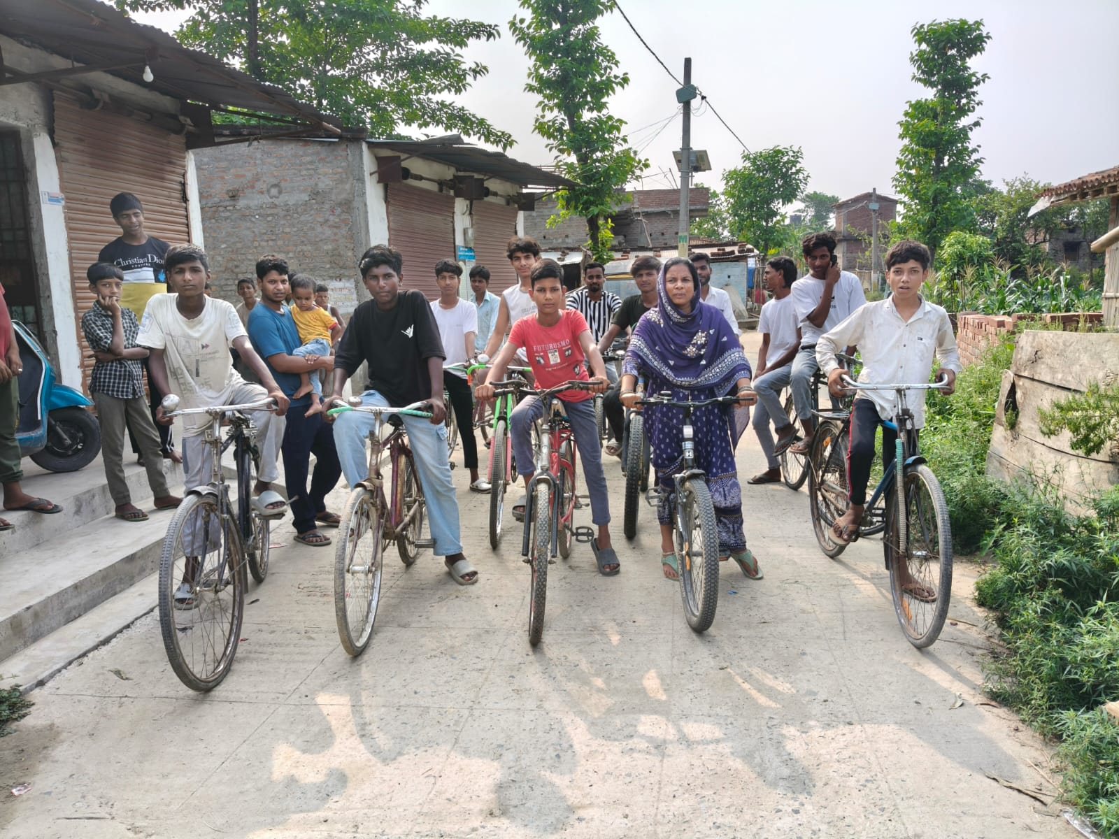 A cycle rally was organised in Puranhiya to give the message of ...