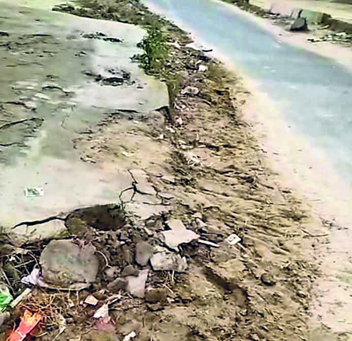 Encroachment removed from main road after final notice