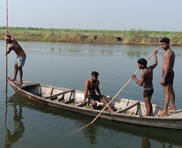 Four friends drowned while bathing in the Gandak River; three were ...