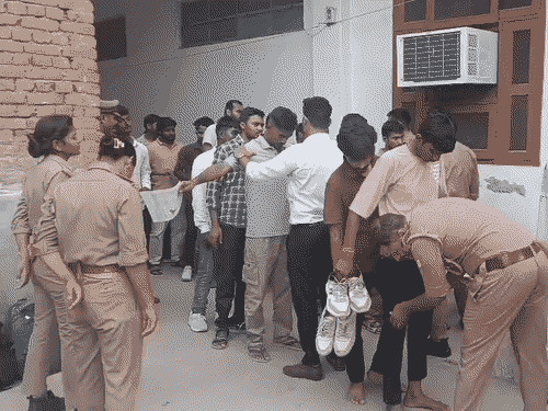 UP Police Constable Exam 2026 LIVE Udates; Lucknow Varanasi Centres ...