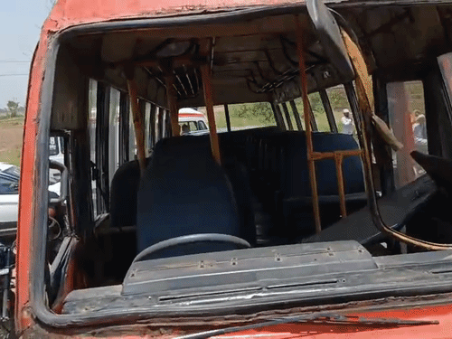 Mathura Road Accident: Bus Overturns, Driver Allegedly Drunk; 2 Dead ...