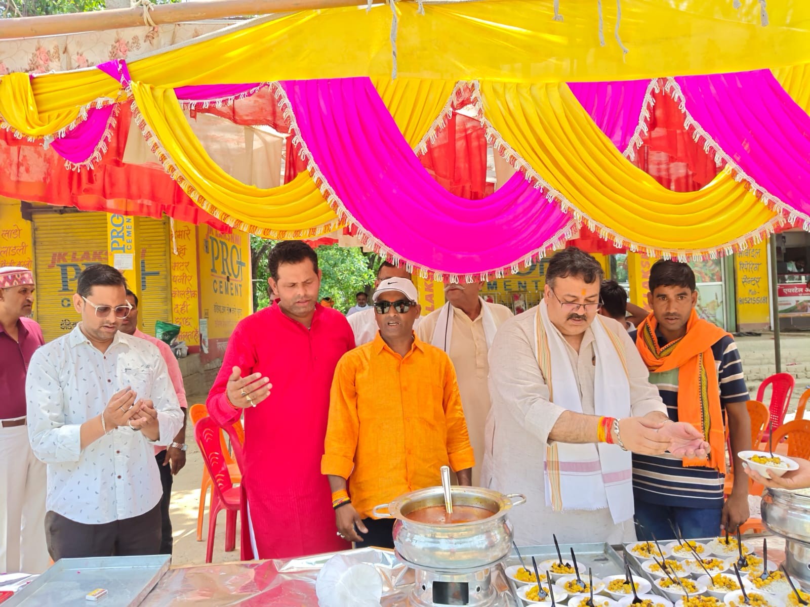 Amethi Jyeshth Mass Prasad Vitran Inaugurated at Ramghat
