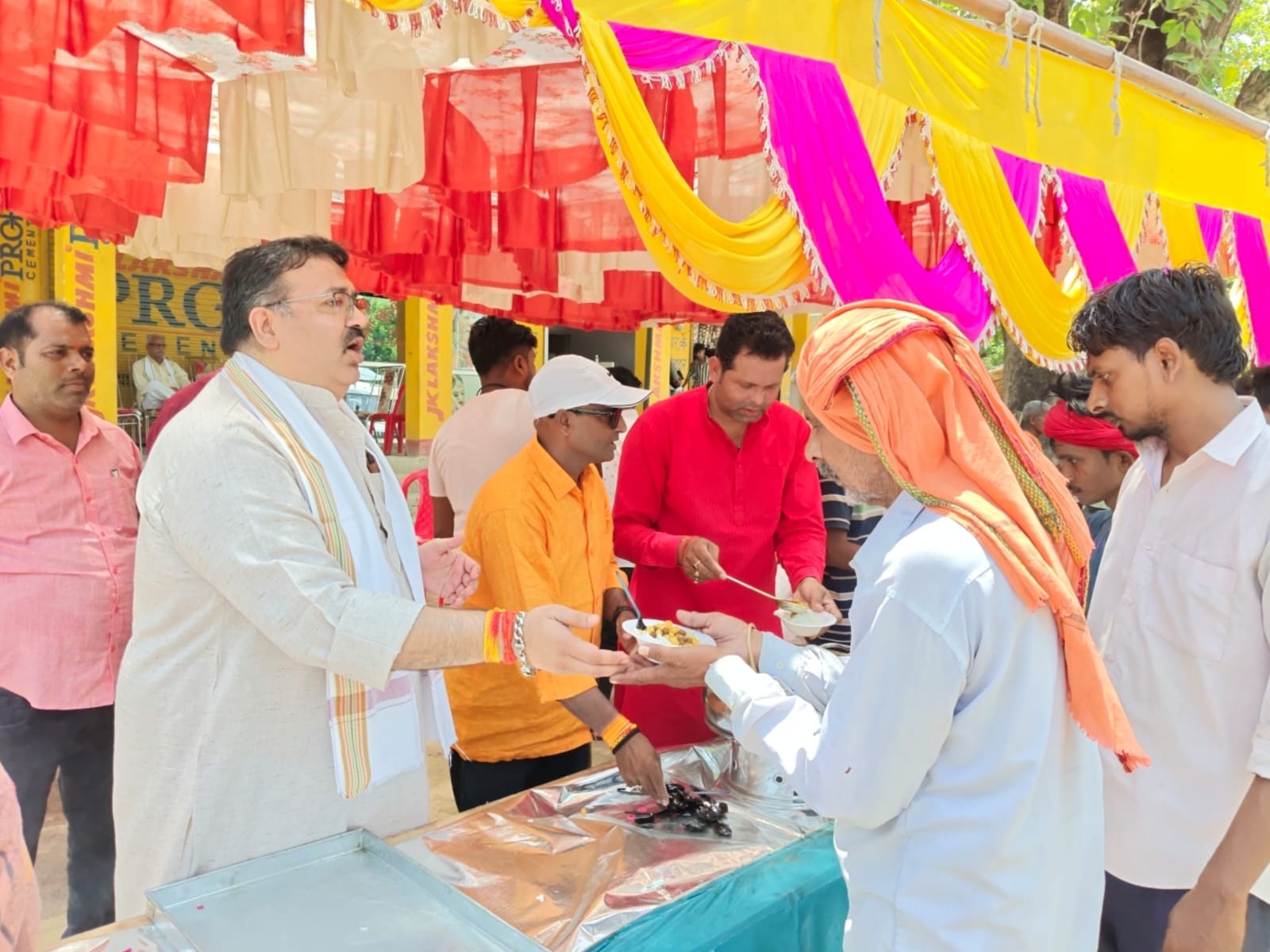 Amethi Jyeshth Mass Prasad Vitran Inaugurated at Ramghat