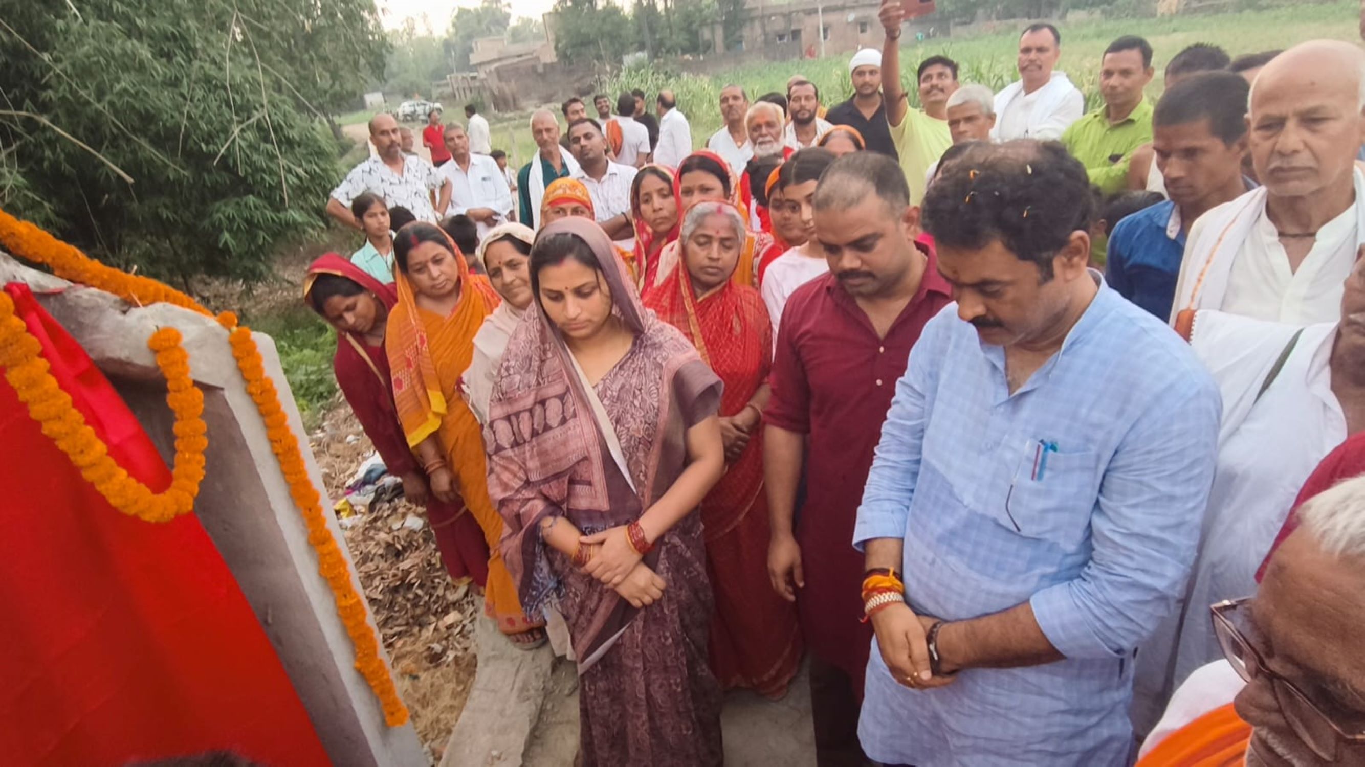 Road and boundary wall construction started in Ward-14 of Teghra block ...