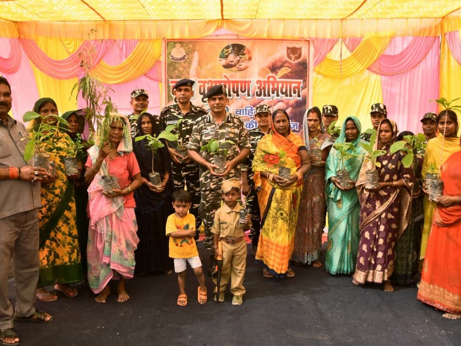 Shekh Farenda SSB Plants Trees Under Maa Ke Naam Campaign