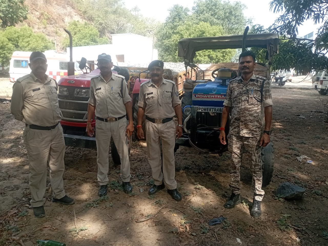 Singrauli Mineral Dept Action | Illegal Sand, Gravel, Soil Transport Seized