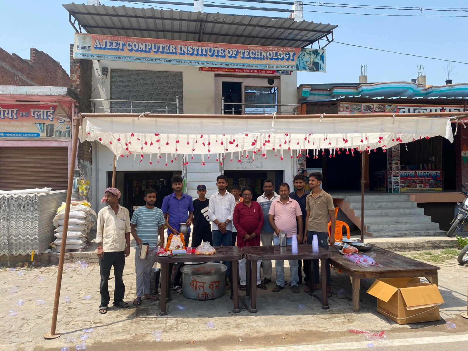 Birshingpur Bazaar Bade Mangal Sharbat Camp | Sultanpur