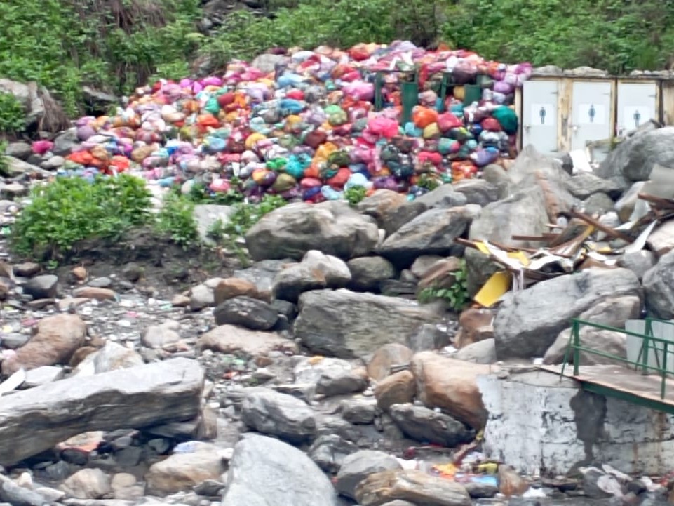 Yamunotri Pollution Danger | Pilgrimage Garbage Threatens River