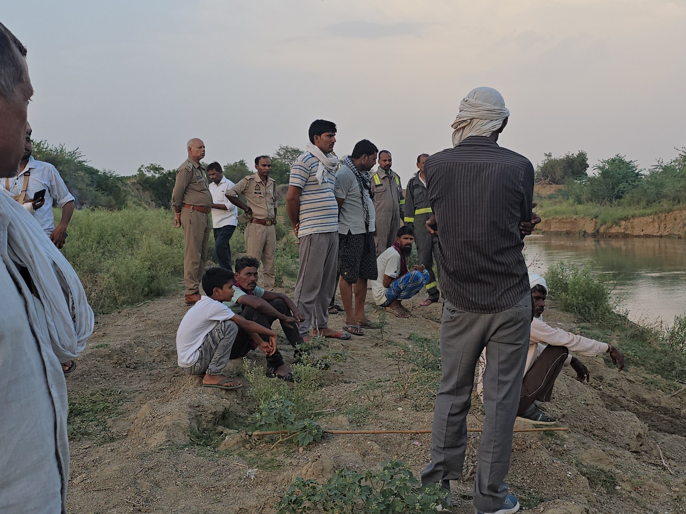 UP Gramin Search: Elderly Man Drowns in Chandraval River; Police ...