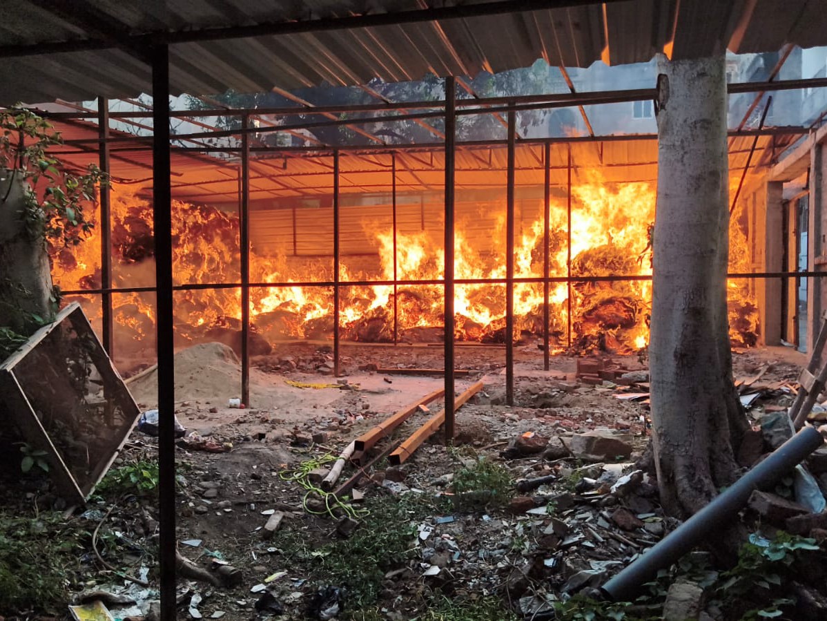Gaya Jhadu Godam Fire: 10 Lakh Goods Rakh, Welding Spark Causes Blaze